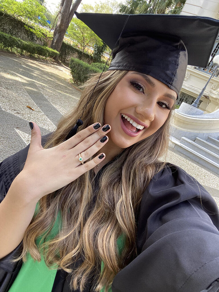 12 fotos com anel de formatura para você se inspirar - Poésie